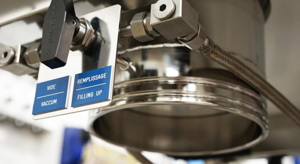 Glove boxes and Isolators for Operator Protection