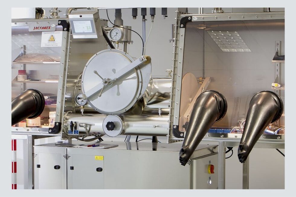 T-shaped Vacuum Chambers - Jacomex