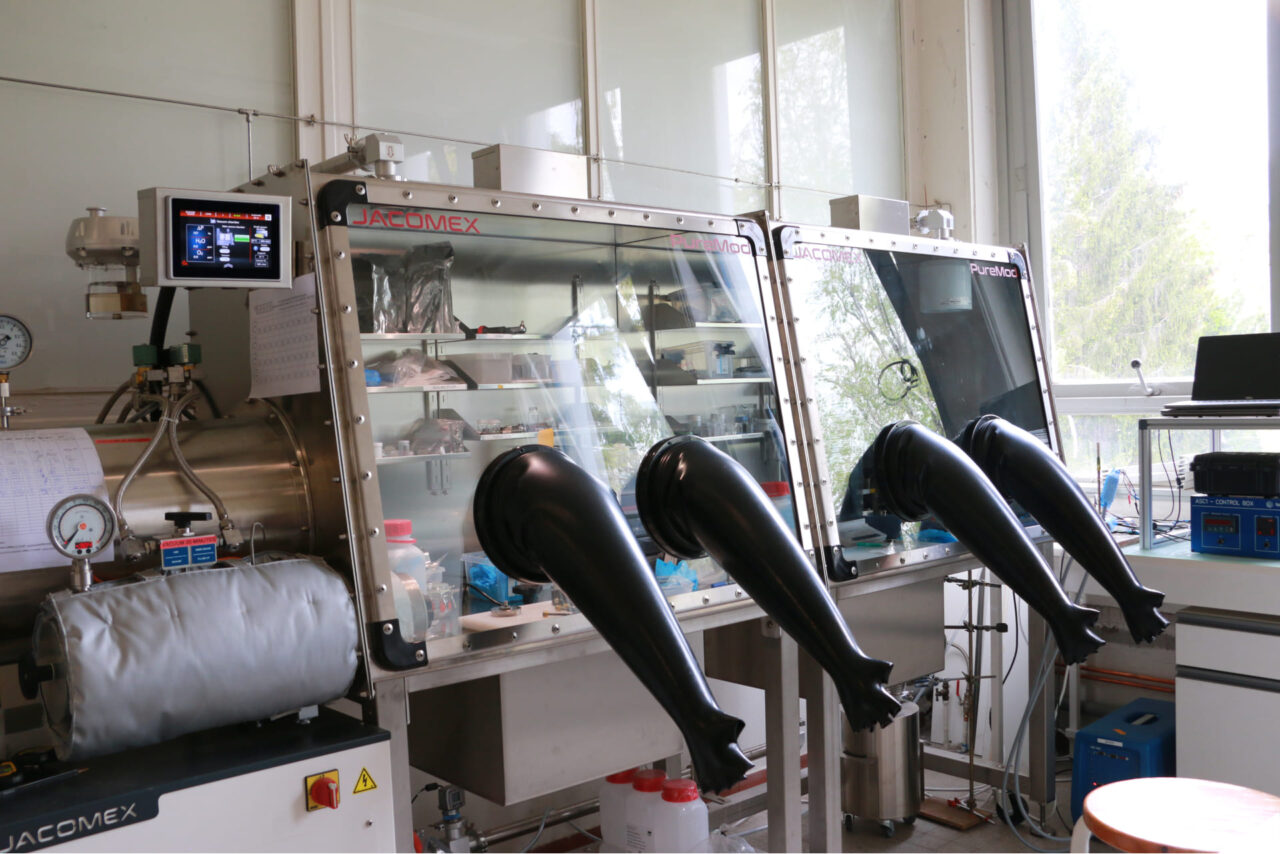 Purified glovebox for Battery Research - Jacomex